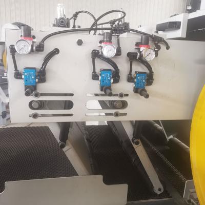 Cina Segatrice a fascia di legno orizzontale da 400 mm con velocità di alimentazione automatica e taglio preciso in vendita