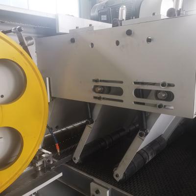 Cina Seghe a fascia di tronco MJ400 Macchina di lavorazione del legno orizzontale per tagli lisci e precisi in vendita