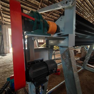 Cina Pneumatica di controllo rotativo di legno Clamp Carrier Machine MY2500B-10 per mobili a pannello in vendita