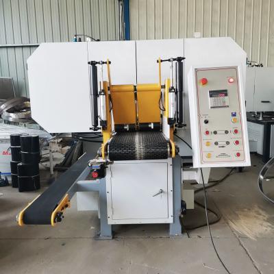 China Makkelijke tot zware horizontale bandzaagmachine voor het snijden van redwood- en dunhoutblokken Te koop