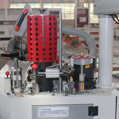 中国 110C-210C 粘着器レーザー精密ドッキング 直角曲線ローカー 自動エッジバンドリングマシン 販売のため
