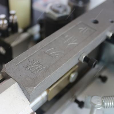 Cina Macchina portatile di incollaggio automatico per fasce di bordo per rivestimento curvo e strisce di legno solido in vendita