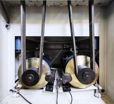 Cina Macchina di levigatura a cintura di precisione completamente automatica per la linea di produzione di lavorazione del legno in vendita