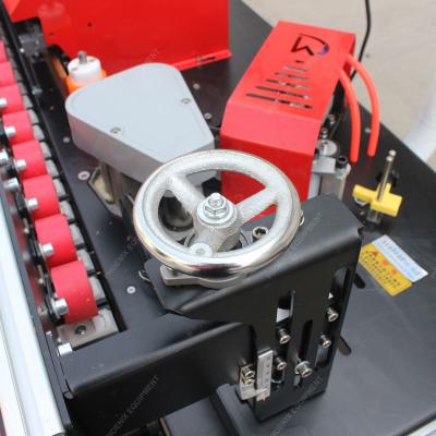 Cina Potenza totale 4kw Mini portabile MDF Roller Edge Banding Curve Machine per la lavorazione del legno in vendita