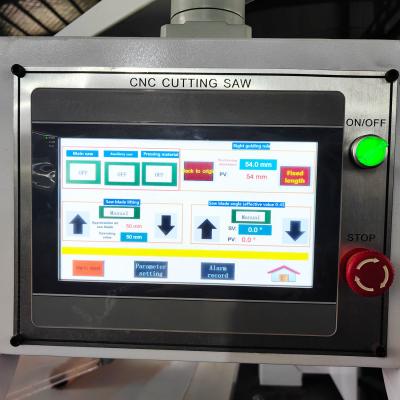 Cina 3200*400mm Tavola scorrevole Dimensione Legnageria Precisione Seghe CNC Pannello seghe CNC-6132 in vendita