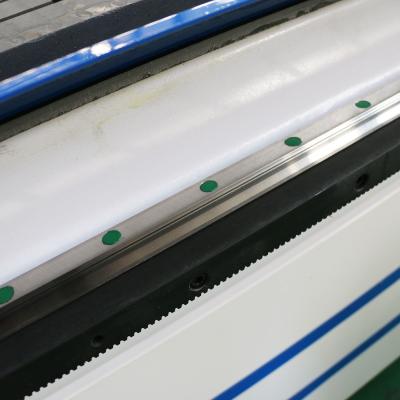 Cina PM1325 Macchina CNC per la lavorazione del legno per la pubblicità con precisione di posizionamento di 0,02 mm in vendita
