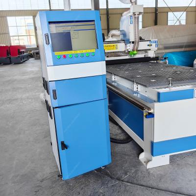 Cina PK1325 Macchine per la fabbricazione di mobili CNC per la scultura del legno e il taglio di armadi Multifunzione in vendita