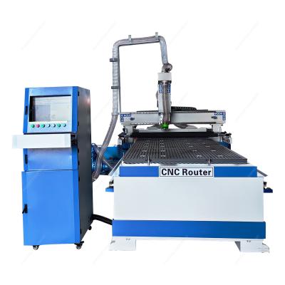 Cina Precisione di posizionamento mm 0,02 mm High Precision PK1325 CNC Router per la realizzazione di porte in legno in vendita