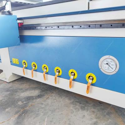 Cina Precisione di posizionamento mm 0,02 mm High Precision PK1325 CNC Router per la realizzazione di porte in legno in vendita