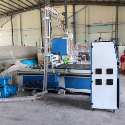 Cina Macchine per la lavorazione del legno multifunzione Macchine CNC per mobili per armadi PK1325 3D in vendita