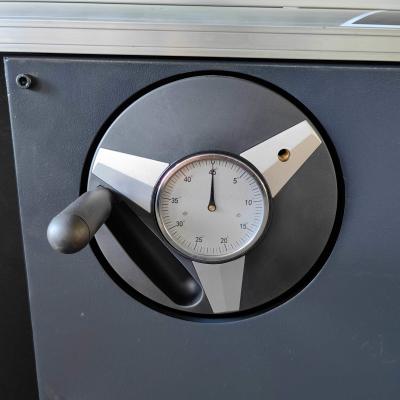 Cina Mobili MJ6132 segatrice con tavolo inclinato a 45 gradi e pannello circolare scorrevole in vendita