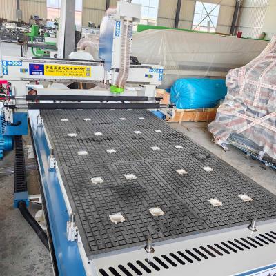 Cina 1300mm Viaggio 6kw Spindle Potenza 4D CNC Legno incisione Laser Taglio 5 6 Asse in vendita