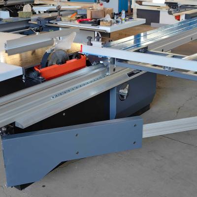 中国 木工用の水平重用パネル精密サー 切断長3200mm 販売のため