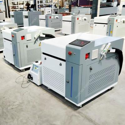 China 1500W Industrielle 3 in 1 Faserlaserreiniger Schweißer Schneider Spot Schweißreinigungsmaschine zu verkaufen
