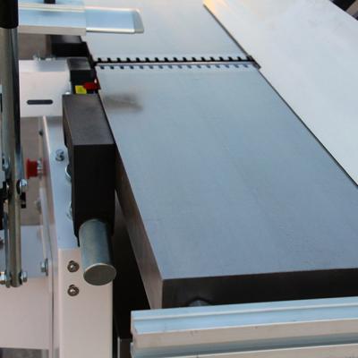 China Máquinas de carpintaria de combinação universal 3 em 1 para o trabalho da madeira com tracção vertical de 90 mm à venda