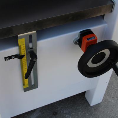 China Máquinas de carpintaria de combinação universal 3 em 1 para o trabalho da madeira com tracção vertical de 90 mm à venda