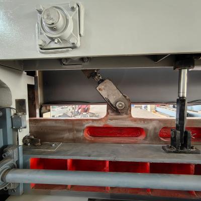 Cina Macchina per il taglio di pannelli di legno con progettazione pesante e funzione automatica MJB318 in vendita