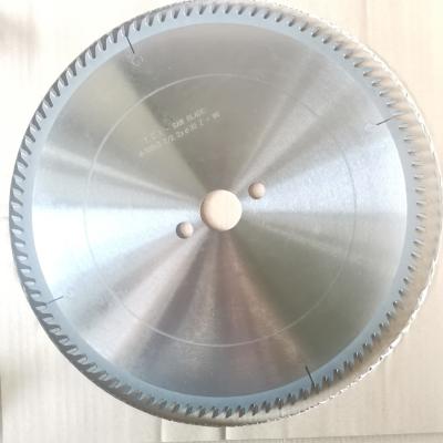 Cina Tct Materiale carburo Leghe per la lavorazione del legno Lama a sega circolare per il taglio del legno massello in vendita