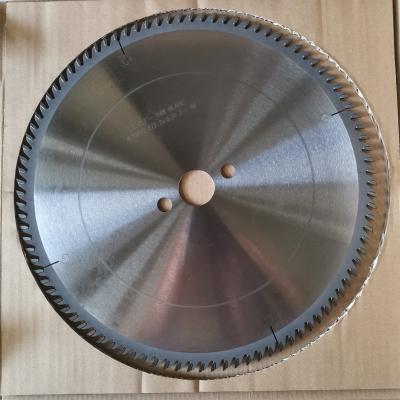 Cina Tct Materiale carburo Leghe per la lavorazione del legno Lama a sega circolare per il taglio del legno massello in vendita