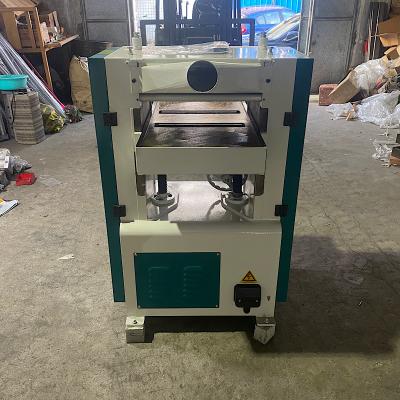 Cina Macchina per pianificazione per lavorazione del legno a tensione singola di spessore laterale personalizzata con larghezza 500 mm in vendita