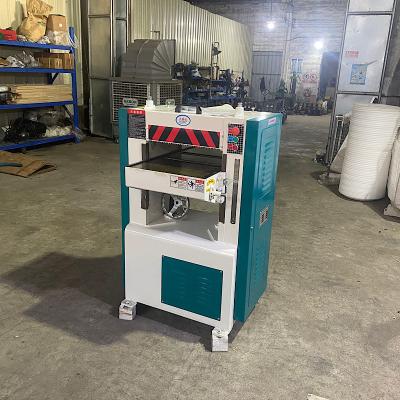 Cina Macchina per pianificazione per lavorazione del legno a tensione singola di spessore laterale personalizzata con larghezza 500 mm in vendita