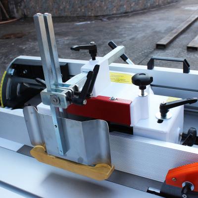 Cina Macchina combinata per la lavorazione del legno a mandrino C300 per il taglio del legno su tavoli di 300x1500 mm in vendita
