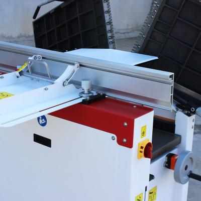 Cina 400C macchina CNC combinata per la lavorazione del legno per negozi di materiali da costruzione e taglio di legno in vendita