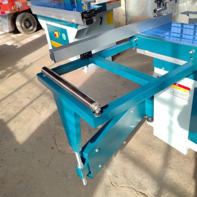 Cina Macchina per la fresatura delle porte in legno massello e in MDF con modello a mandrino a tavolo scorrevole a singolo asse in vendita