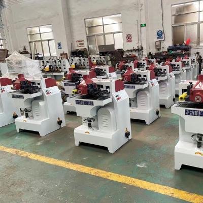 Cina Macchina di stampaggio a fusione a linea di legno da 150 mm per lavorazione liscia del legno e velocità di alimentazione di 6 m/min in vendita