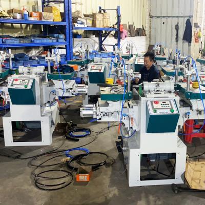 China Houtbewerkingsmachine met verstelbare schommelsnelheid voor horizontale dubbel-einde spanningen en groeven Te koop
