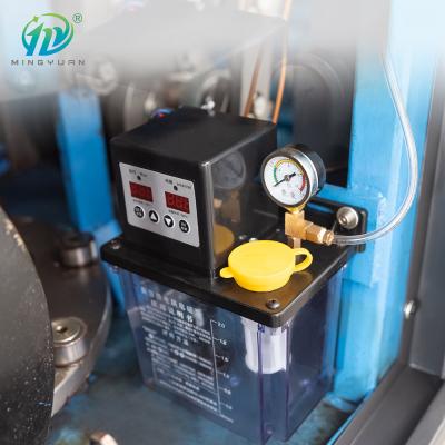 Chine Machine moyenne de tasse de papier de vitesse de plat simple ouvert de came avec l'appareil de chauffage ultrasonique à vendre