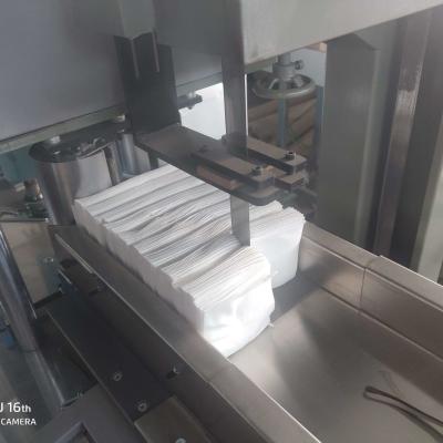 China Facial Tissue Paper Napkin Folding Machine 600 Piece/Min for sale