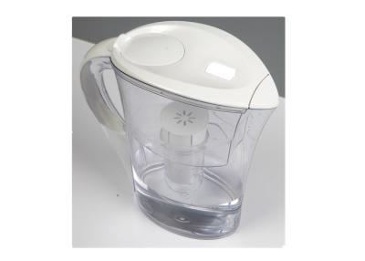 中国 2L携帯用浄水器の水差しの慰めのための非スリップの基盤安定性 販売のため