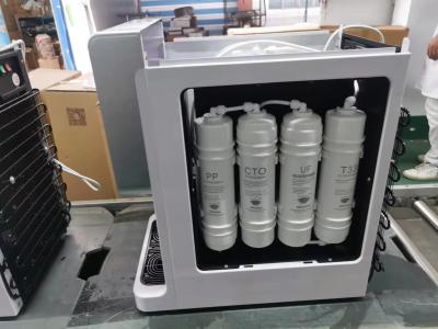 Cina Dispositivo di raffreddamento di acqua dell'OEM della cucina 2000l con il purificatore del Ro in vendita