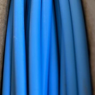 Cina blu della metropolitana dell'isolamento degli strizzacervelli di calore 125C, tubatura flessibile degli strizzacervelli di calore della poliolefina 2x in vendita