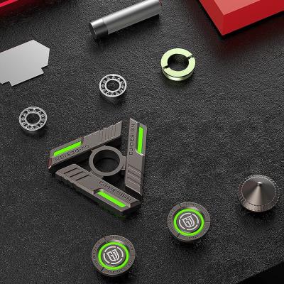 中国 光る軽金属 フィジットスピナー 子供が圧力を解消するのに理想的です 販売のため