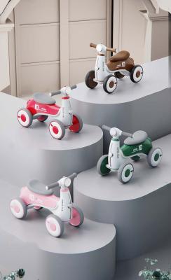 Cina Car Style Scooter Walker Sliding Balanced Car Customized Kids Gift per ragazzi e ragazze in vendita