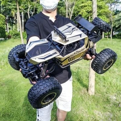 Cina Controllo remoto 2.4Ghz Ricaricabile RC Cars 4WD Electric Off Road Radio Car per bambini in vendita