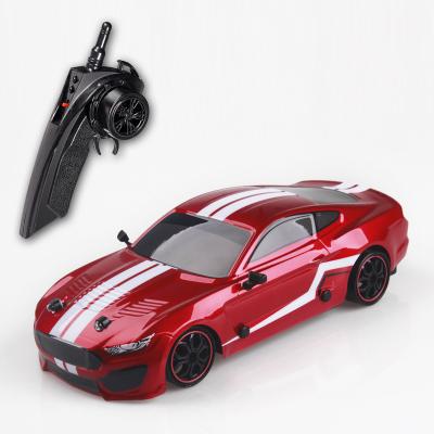 Cina Speed Racing 2.4G Racing Car Modello Bambini Toy Boy GTR con corpo di plastica e cavo USB in vendita