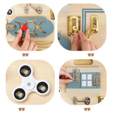 China Unisex Wooden Life Skills Learning and Exercise Busy Board for Parent-Child Interaction for sale