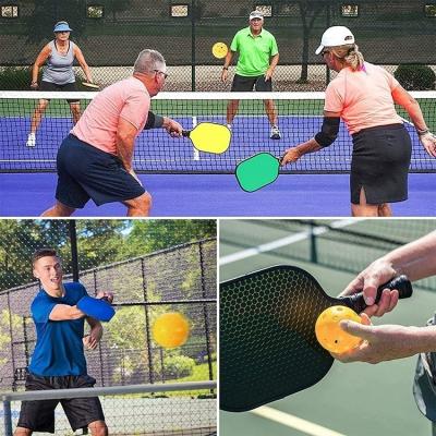 China 40 Löcher 74mm Tpe Elastische Pickleballs Sprungball Funktion für Ourdoor Sport Spielzeug zu verkaufen