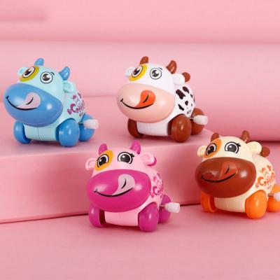 Cina PVC Wind Up Puzzle Pasqua Giocattoli per bambini Animali carini giocattolo mucca camminare saltare orologeria ingrosso regalo di compleanno festa favori in vendita