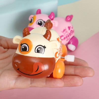 Cina PVC Wind Up Puzzle Pasqua Giocattoli per bambini Animali carini giocattolo mucca camminare saltare orologeria ingrosso regalo di compleanno festa favori in vendita
