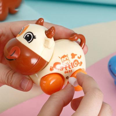 Cina PVC Wind Up Puzzle Pasqua Giocattoli per bambini Animali carini giocattolo mucca camminare saltare orologeria ingrosso regalo di compleanno festa favori in vendita