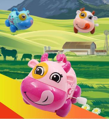 Cina PVC Wind Up Puzzle Pasqua Giocattoli per bambini Animali carini giocattolo mucca camminare saltare orologeria ingrosso regalo di compleanno festa favori in vendita