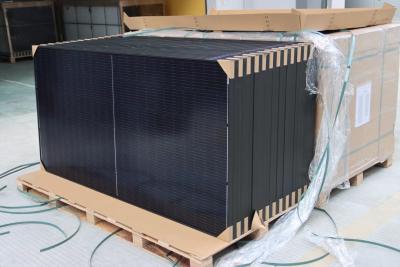 Cina Mono mezzo pannello solare nero pieno Kit For Homes 445W 450W 455W 460W delle cellule in vendita