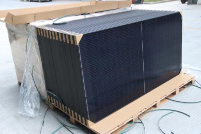 Cina Mono mezzo pannello solare nero pieno Kit For Homes 445W 450W 455W 460W delle cellule in vendita