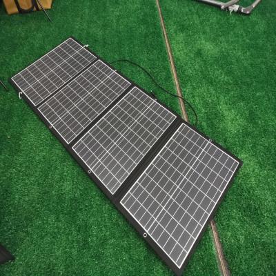 Cina I pannelli solari pieganti portatili insacca il silicio policristallino 200W 300W 400W dei corredi in vendita