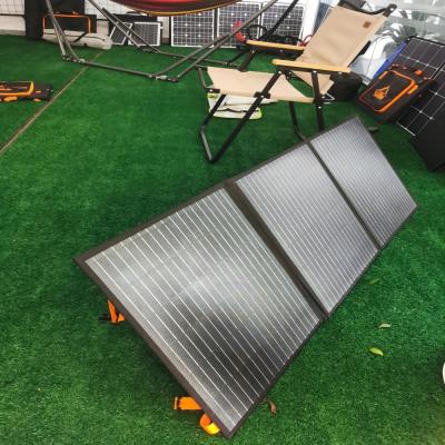 Cina I pannelli solari pieganti portatili insacca il silicio policristallino 200W 300W 400W dei corredi in vendita