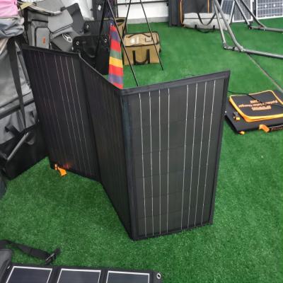 Cina I pannelli solari pieganti portatili insacca il silicio policristallino 200W 300W 400W dei corredi in vendita